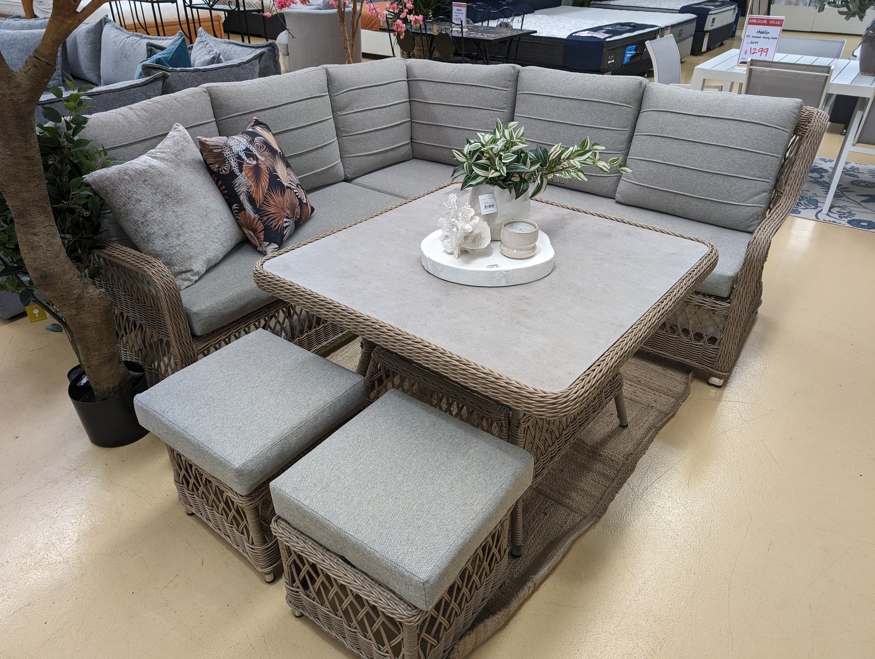 Outdoor – SEL f LESS